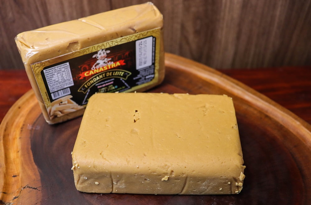 DOCE DE LEITE CASEIRO EM BARRA MUNDO DO QUEIJO 400 G