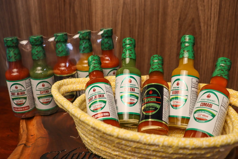 KIT PARA PRESENTE COM 5 MOLHOS DE PIMENTA